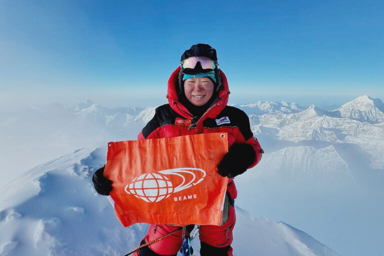 登山家 渡邉直子：8000m峰14座制覇と彼女の魅力に迫る - THE Roots【スポーツ＆アウトドア】